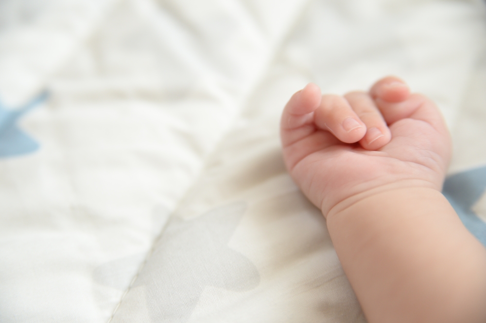 Apa Arti dari Tangan Bayi Mengepal?